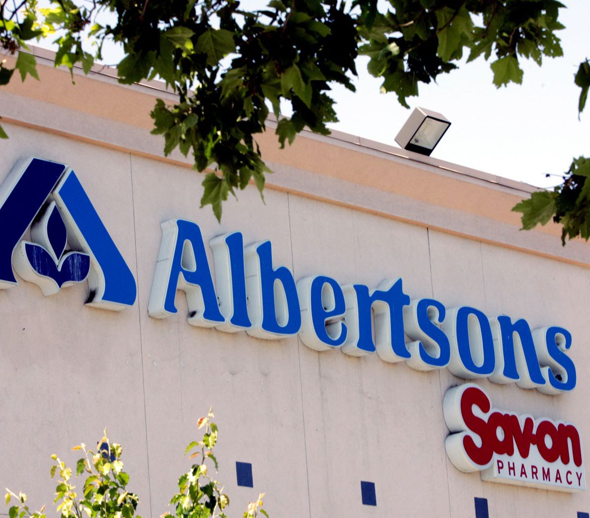 Albertsons to close 2 Las Vegas-area stores next month - Las Vegas Sun News