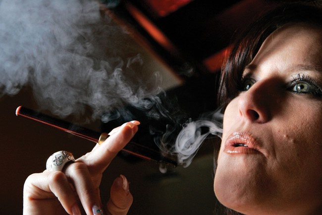 Having a smoke and playing, too - Las Vegas Sun News