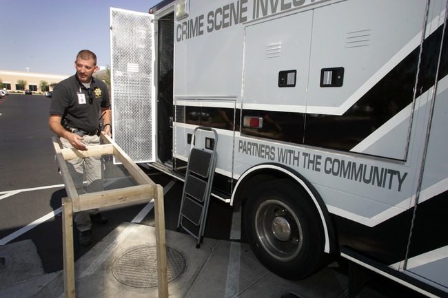 Metro CSI truck packs gee-whiz stuff - Las Vegas Sun News