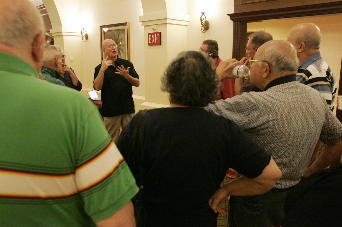 Deaf group planning convention is out $170,000 - Las Vegas Sun News