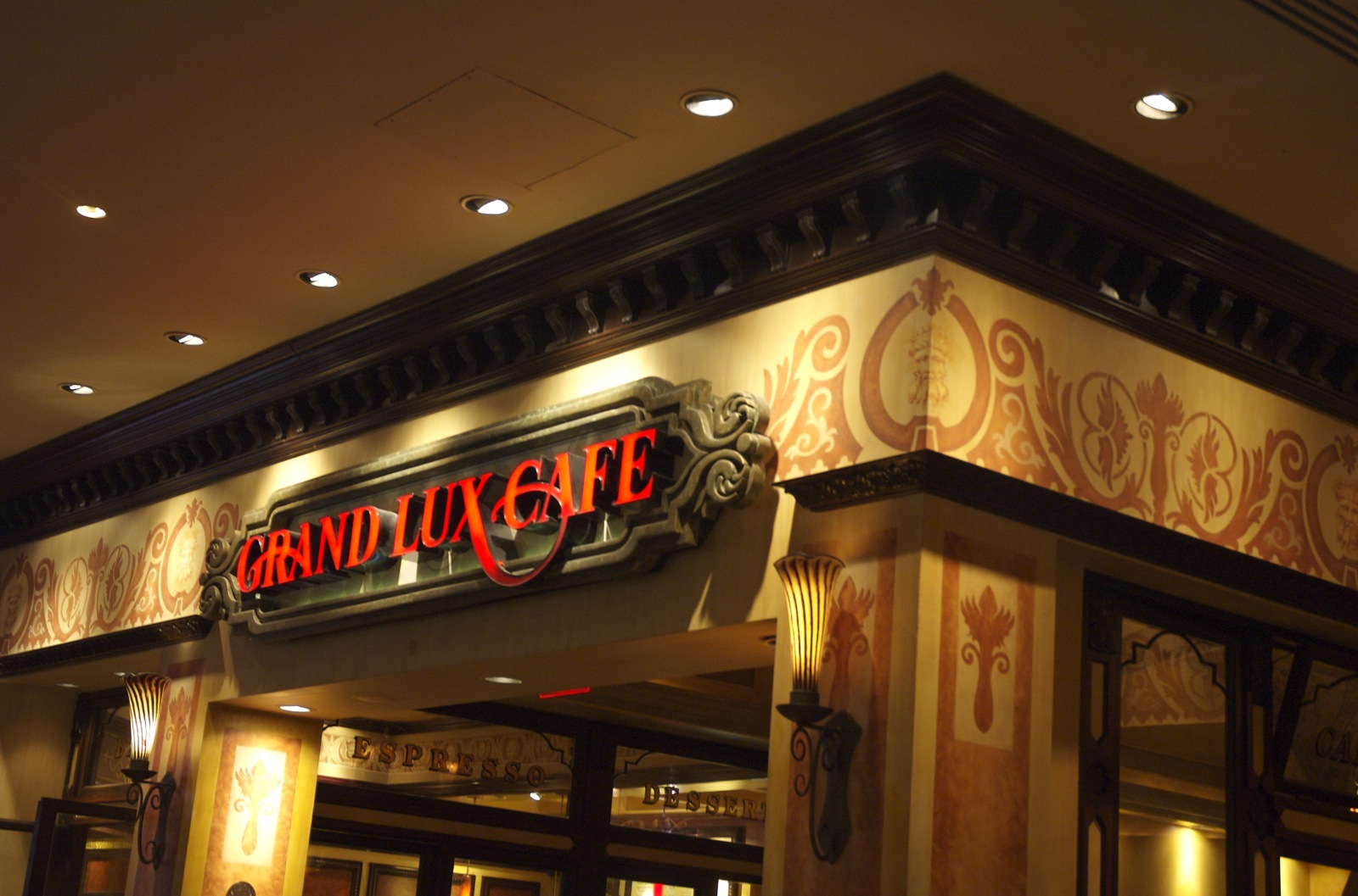 Grand Lux Cafe Logo