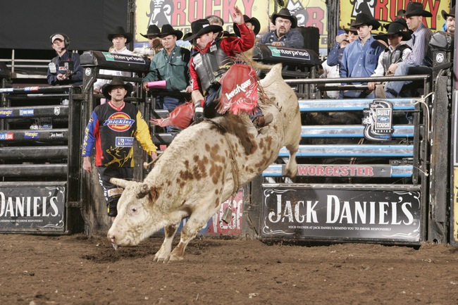 Bull riders begin run in Las Vegas - Las Vegas Sun News