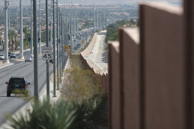 Summerlin HOA draws lawsuit over pipeline pressure - Las Vegas Sun News