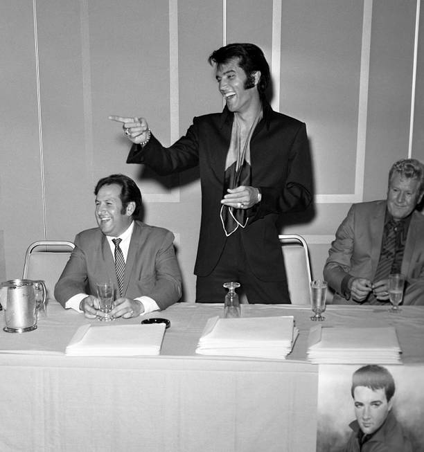 Vintage Elvis Presley - Elvis speaks up at a press conference for his ...