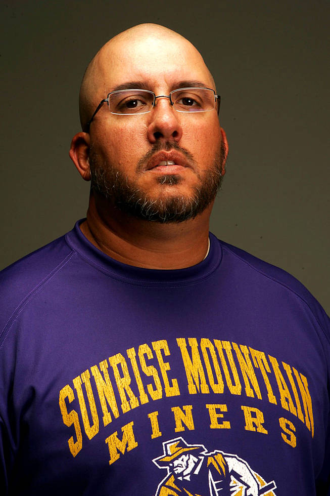 Photograph : Prep Football Sun Coaches 2010