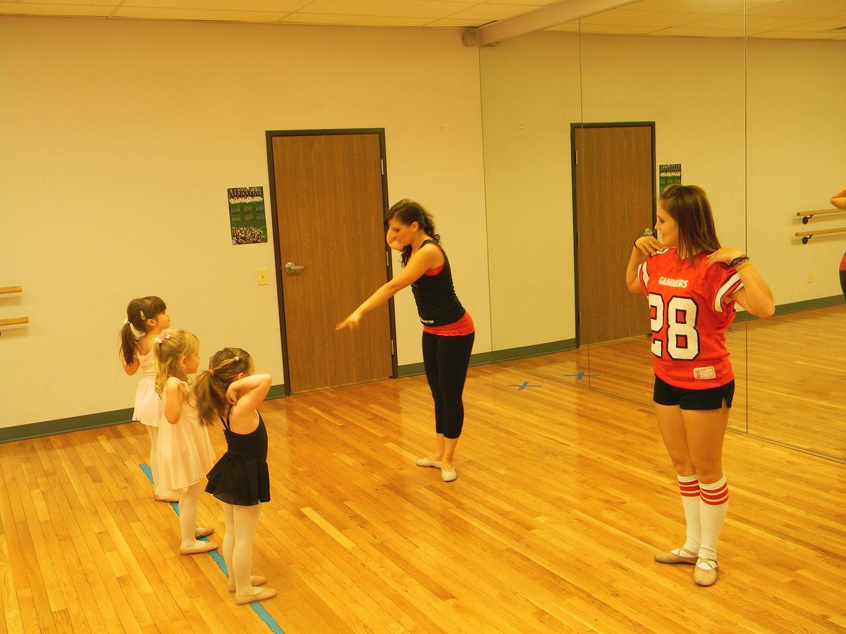 New dance studio caters to all ages, skill levels - Las Vegas Sun News