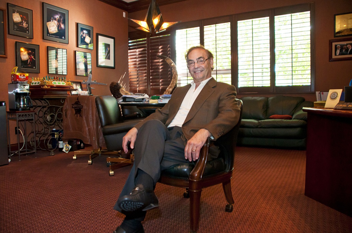Owner of Treasure Island casino loses $3 million on sale of mansion ...