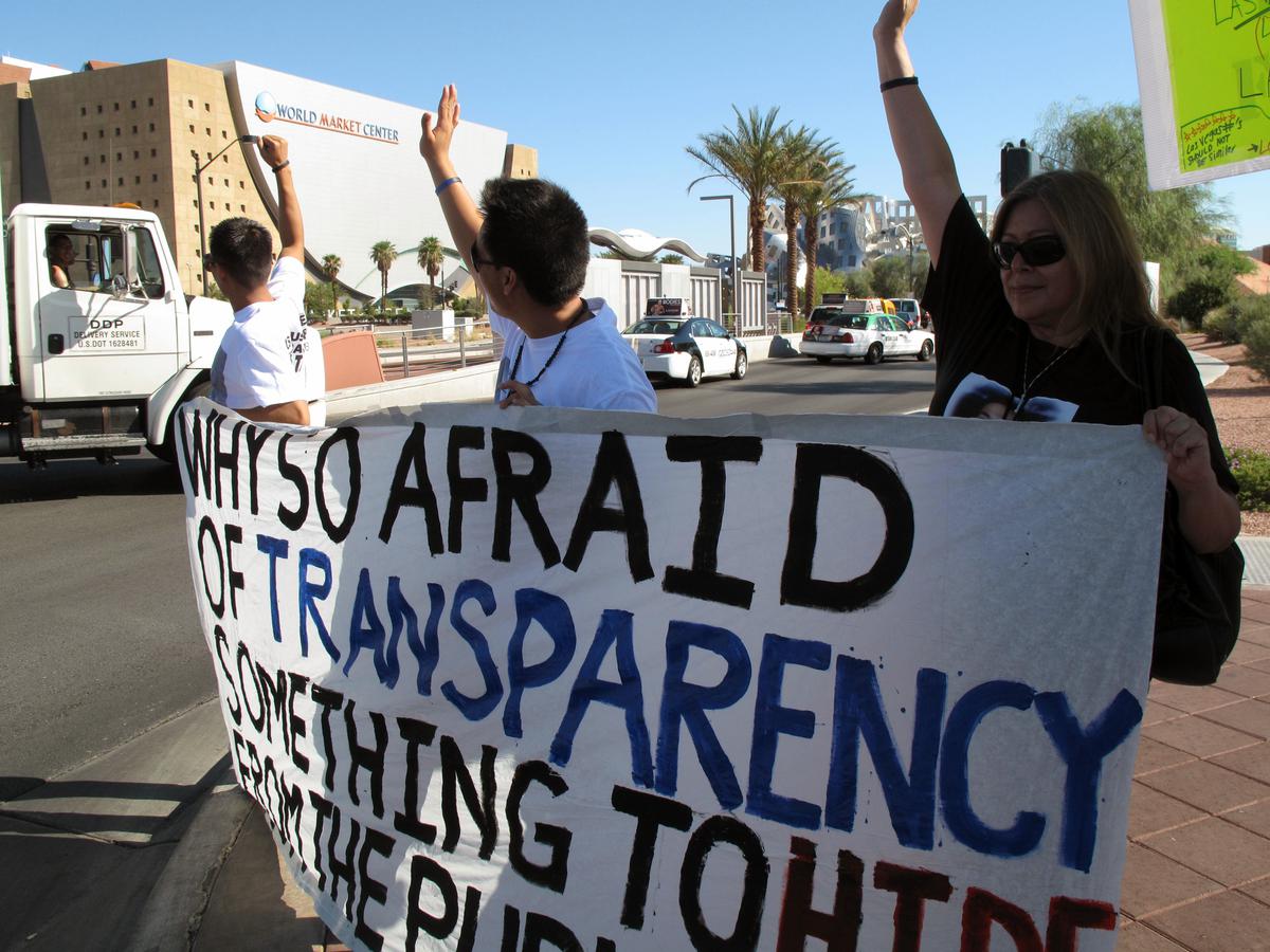 Group rallies for changes in coroner's inquest process - Las Vegas Sun News