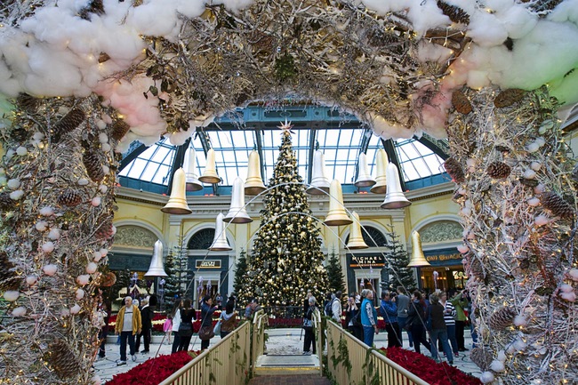 Holidays on display: 6 seasonal spectacles worth visiting - Las Vegas ...