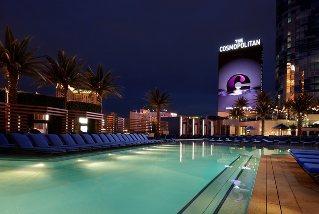 Cosmopolitan brings back poolside movies to the Strip - Las Vegas Sun News