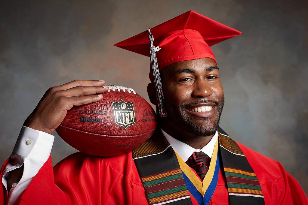 NFL veteran Andra Davis completes degree at UNLV a decade after he left ...
