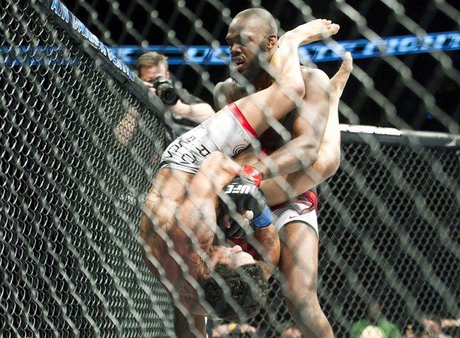 UFC 152 results: Jon Jones perseveres; Demetrious Johnson glides - Las ...