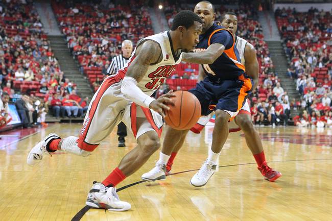 Deville Smith has lead in fluid situation at backup point guard - Las ...