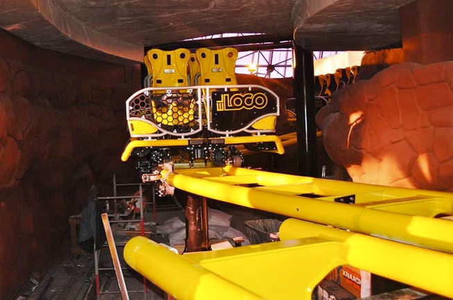 Roller Coaster El Loco at Circus Circus - The first car on the "El Loco ...