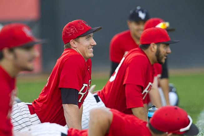 Photograph : 2015: UNLV Baseball Practice - Las Vegas Sun News