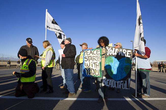 Photograph : Anti-Drone Activists Arrested at Creech AFB