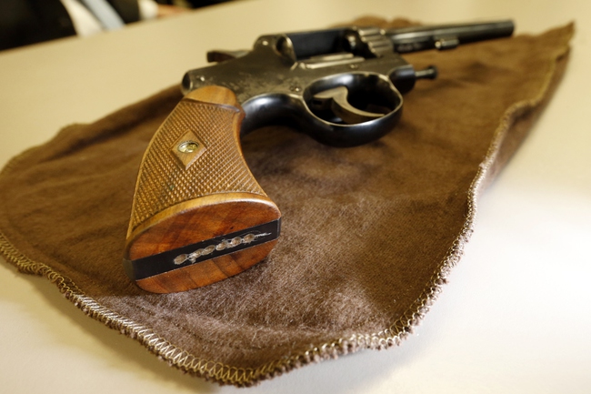 Gun owned by agent who toppled Al Capone headed to Las Vegas museum ...