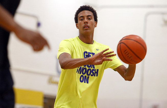 Basketball Prospect Greg Floyd Jr. - Greg Floyd Jr. passes the ball ...
