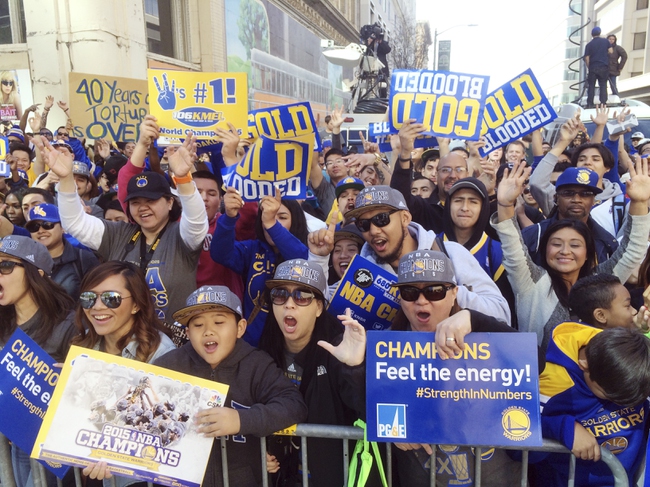 Parade, large rally celebrate NBA champion Warriors - Las Vegas Sun News