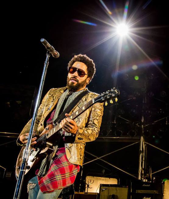 Lenny Kravitz at the Chelsea - Lenny Kravitz performs at the Chelsea on ...