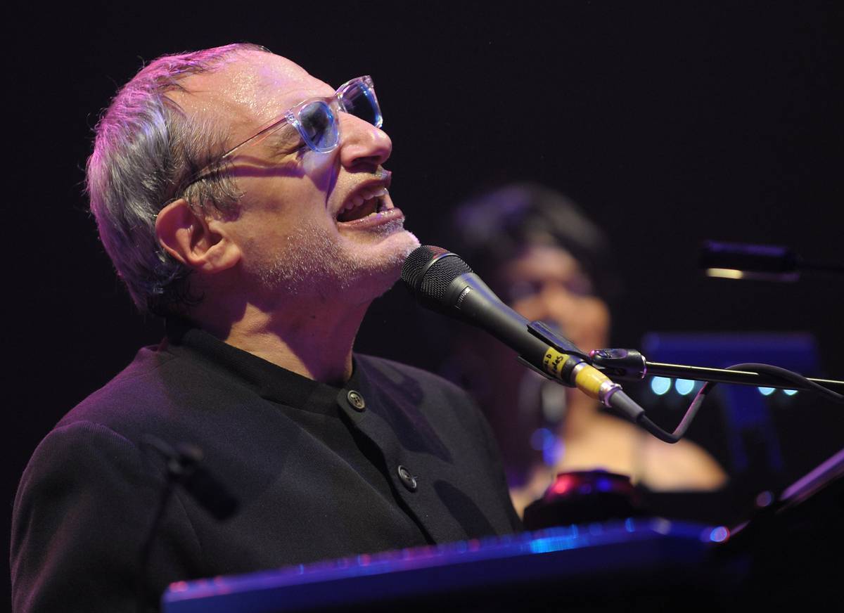 Steely Dan founder Donald Fagen charged with assaulting wife - Las ...