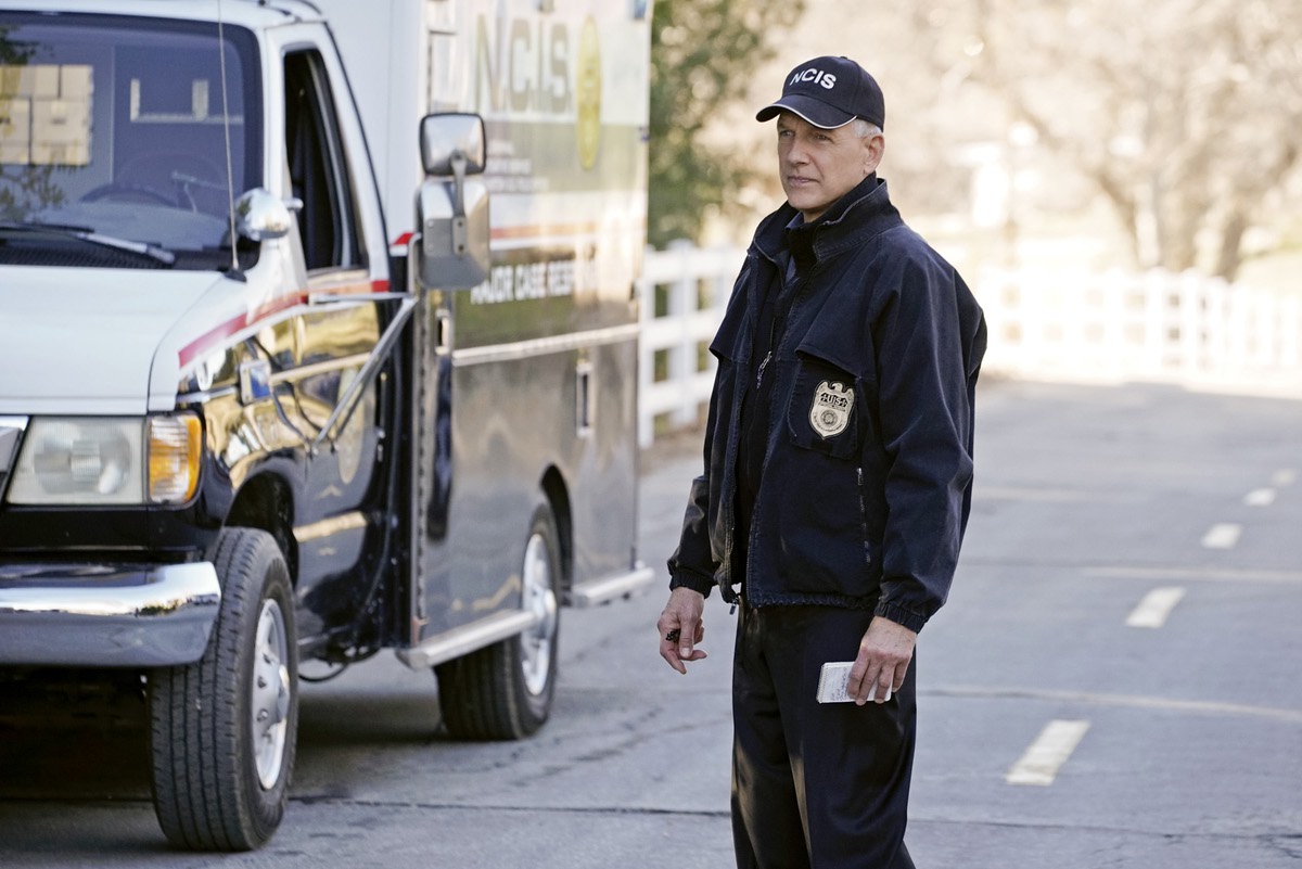 It’s 2 more years of ‘NCIS,’ with star Mark Harmon aboard - Las Vegas ...