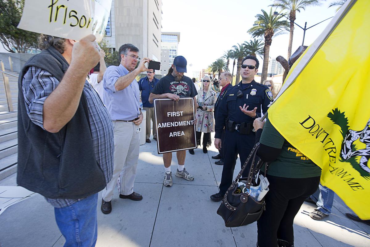 Bundy refuses in court to recognize U.S. authority in Nevada - Las ...