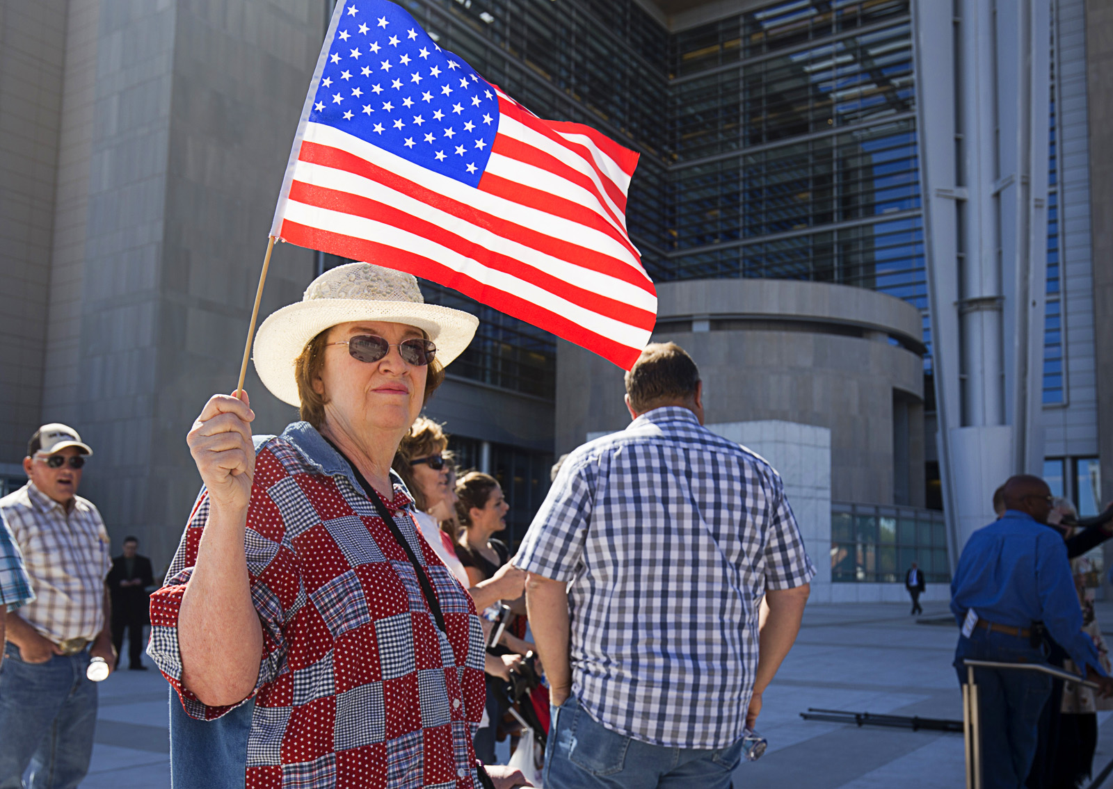 Bundy Supporters at Federal Courthouse - Las Vegas Sun News