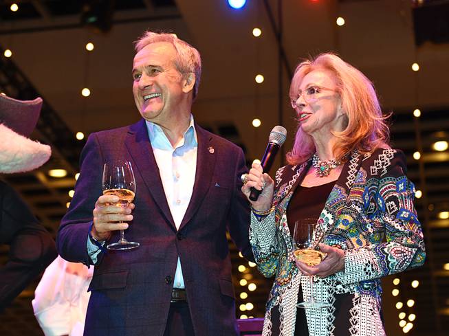 42nd UNLVino Grand Tasting - Larry Ruvo helps introduce Jan Jones ...