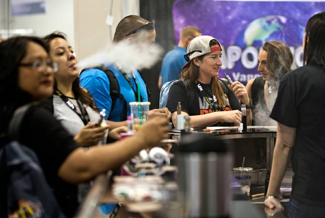 Photograph : Vape Exhibit at Sands Expo - Las Vegas Sun News