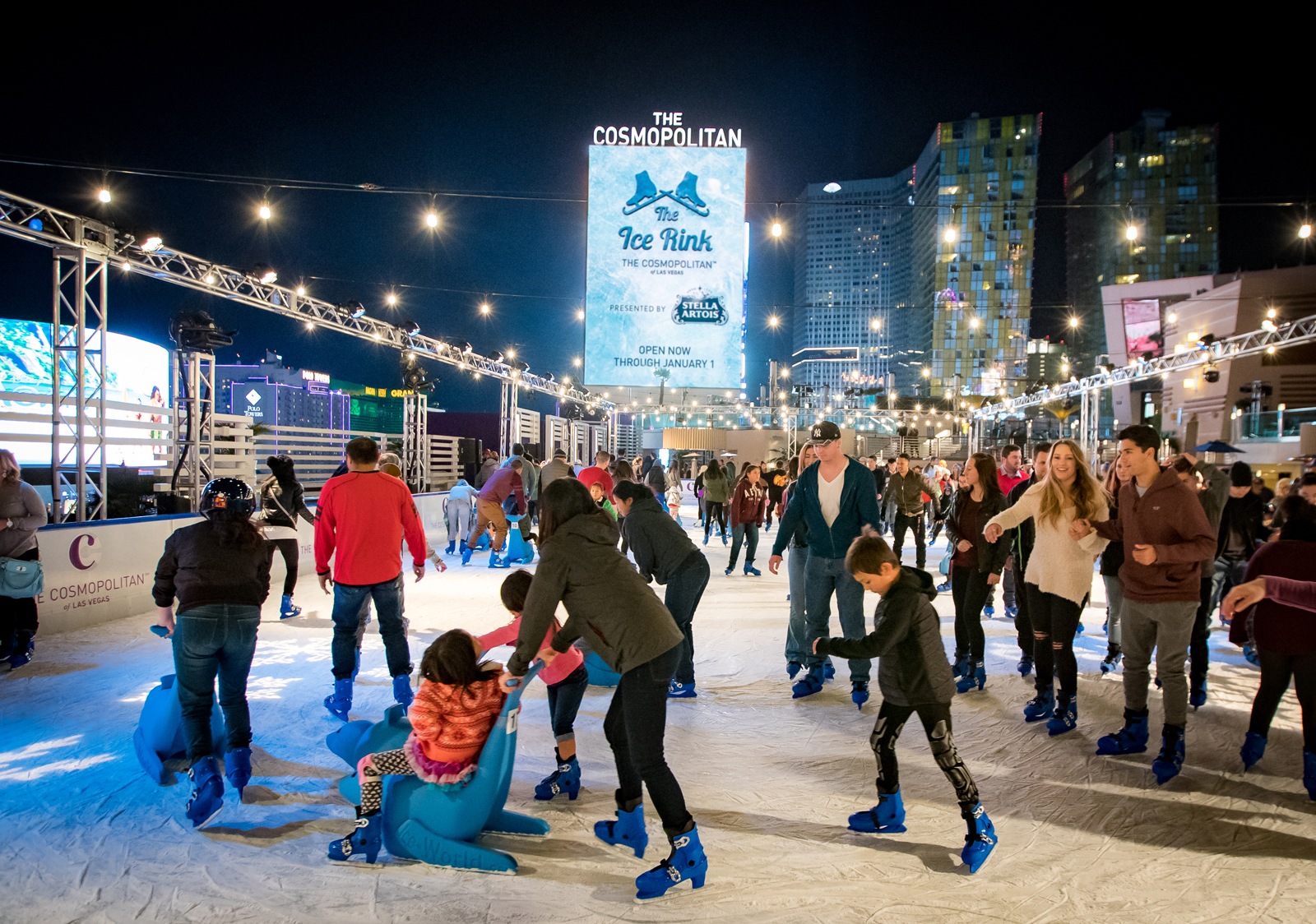 The Ice Rink Opens At Cosmopolitan - Las Vegas Sun News
