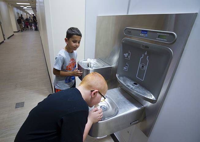 Photograph : Jones Blackhurst Elementary School Tour - Las Vegas Sun News