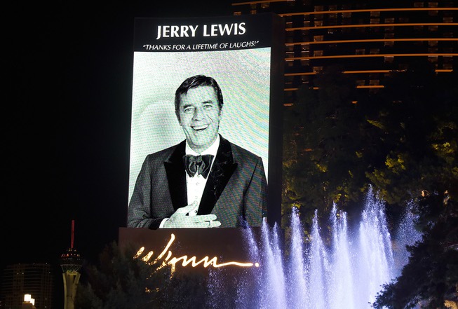 Marquees Tributes to Jerry Lewis - The marquee at Wynn Las Vegas ...