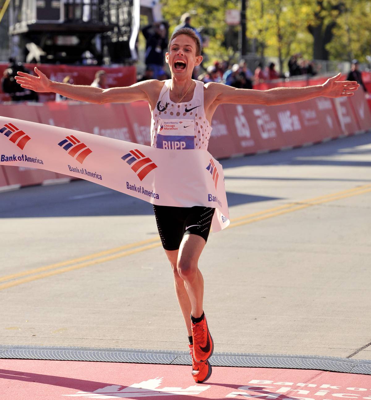 Rupp 1st American to win Chicago Marathon since 2002 - Las Vegas Sun News