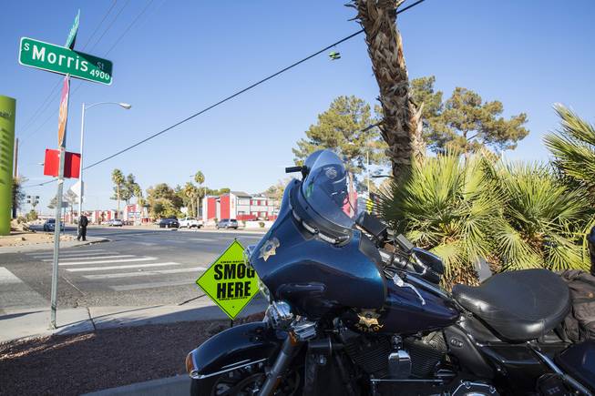 Photograph : Santa Crossing to Enfore Pedestrian Awareness - Las Vegas ...