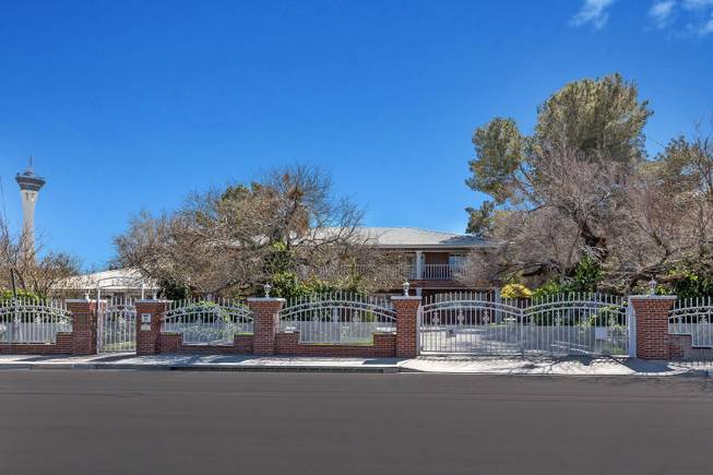 Photograph : Jerry Lewis' Las Vegas Home For Sale