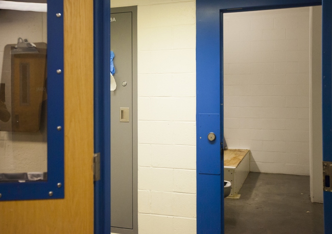 Metro Police shift on ICE policy, agree to cooperate on jail holds ...