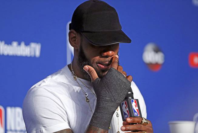 LeBron says after NBA Finals that he played with broken hand - Las ...