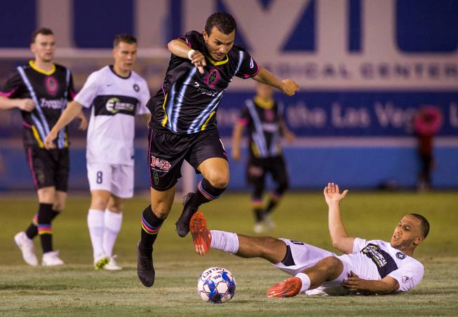 Photograph : LV Lights FC Shut Out Saint Louis FC - Las Vegas Sun News