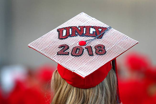 Photograph : UNLV 2018 Winter Commencement - Las Vegas Sun News