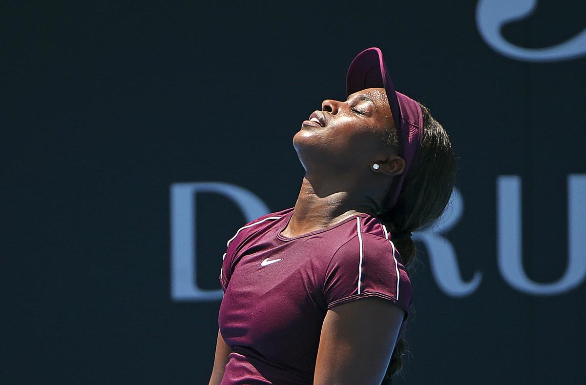 Stephens recovers from early trouble to advance in Sydney - Las Vegas ...