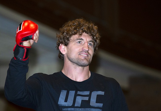 Open Workouts For UFC 239 at MGM Grand - Welterweight fighter Ben ...