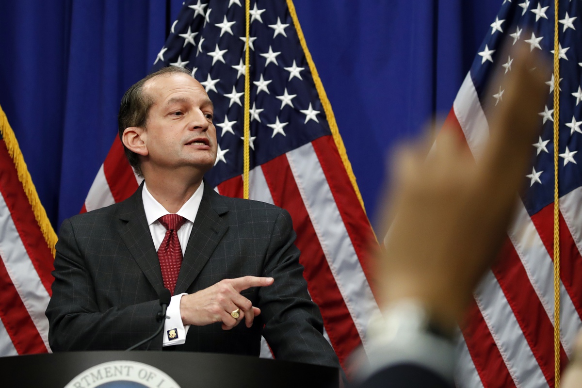 Facing calls for resignation, Acosta defends Epstein deal - Las Vegas ...