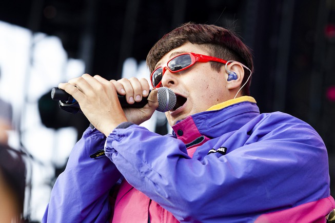 Life Is Beautiful 2019 Day 3 - Oliver Tree performs in a wheelchair due ...