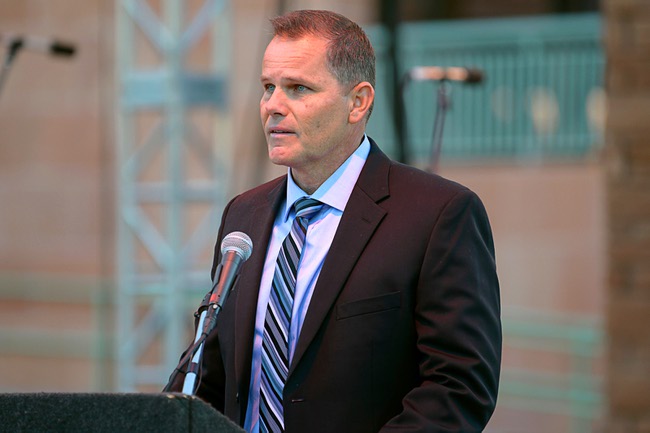 Photograph : 1001_LVNB_SunriseRemembrance - Las Vegas Sun News
