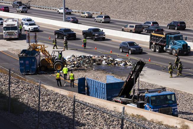 Photograph : Garbage Cleanup on 215 Eastbound - Las Vegas Sun News
