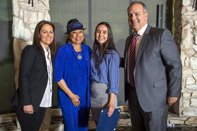 Photograph : 2019 Las Vegas Sun Youth Forum Luncheon - Las Vegas Sun News