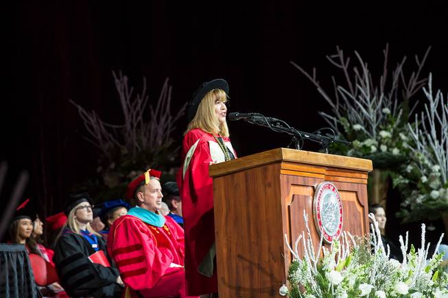 Photograph : UNLV Winter Commencement Ceremony 2019 - Las Vegas Sun News