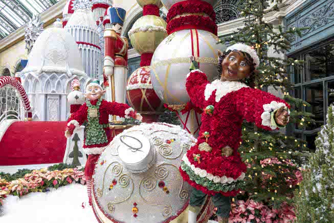 Bellagio's Conservatory & Botanical Gardens Holiday Display - Bellagio ...