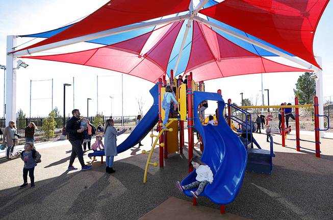 Photograph : Alyn Beck Memorial Park Official Opening - Las Vegas Sun News